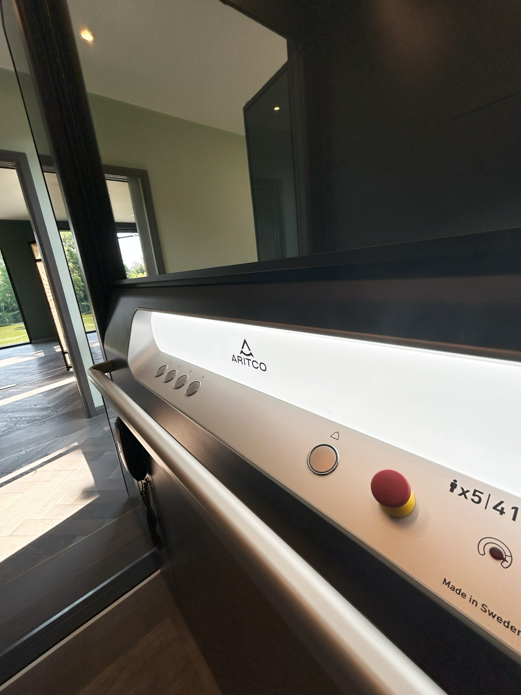 A finishing touch (Beaufort House, Woolwich, London) - Gartec Lifts